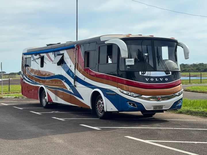 Mothorhome Volvo B58
Motorhome Completo - Santa Cruz do Sul