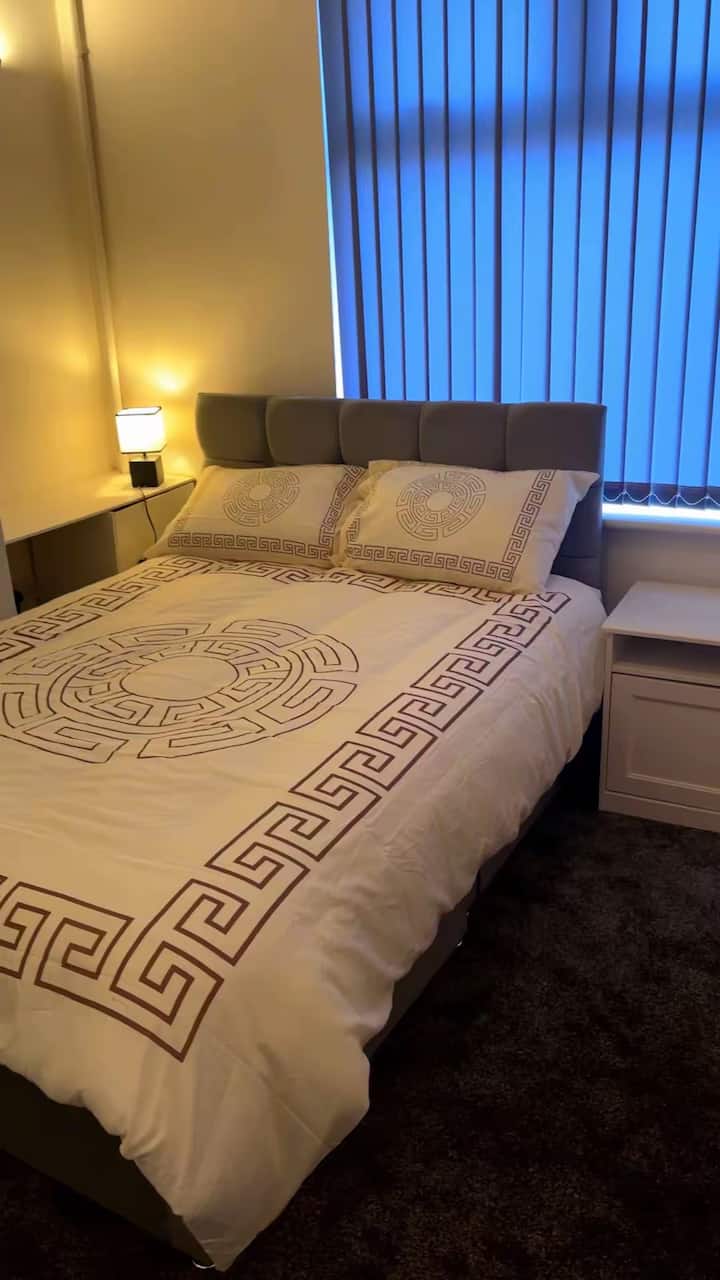 Plus Properties Moston - Stoke-on-Trent