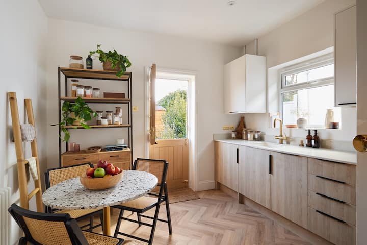 The Olive House | Calm Retreat By Sea & New Forest - Dorset