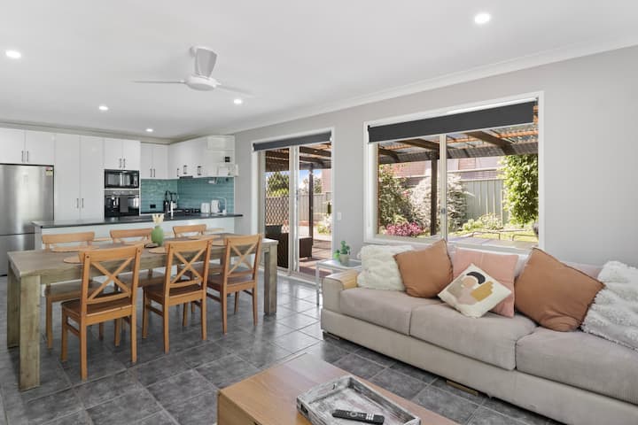 Pool & Play | Bonnells Bay - Morisset