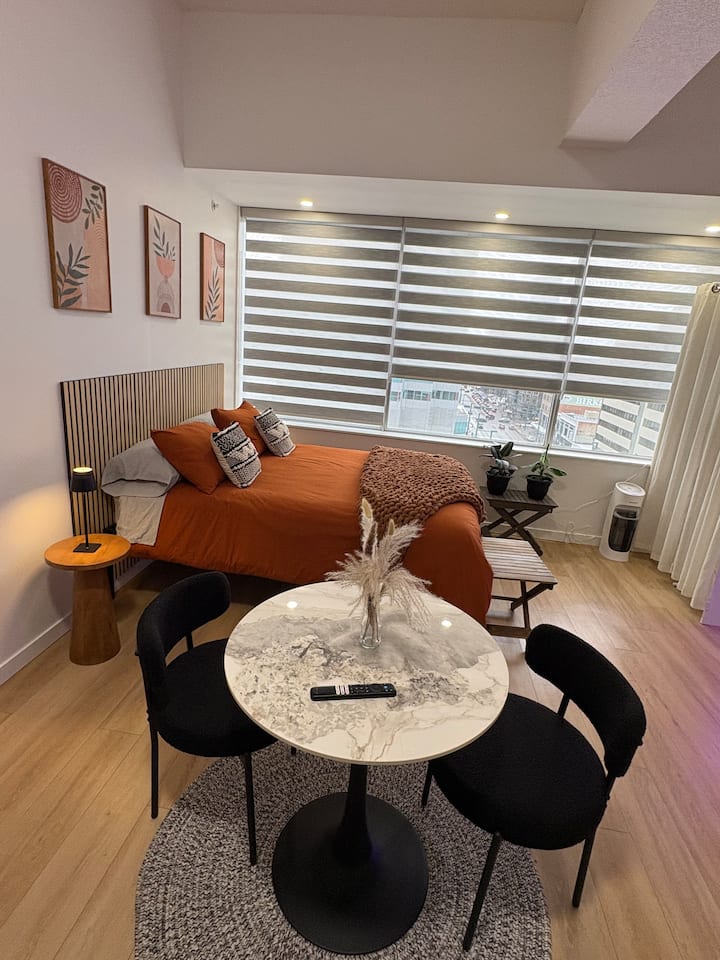 Skyline 808 | Rogers View + Heated Parking - Edmonton