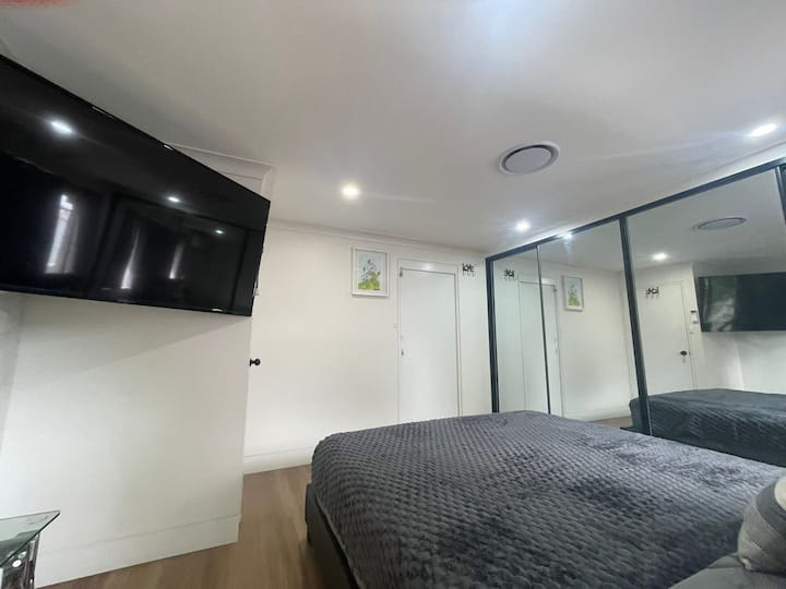 4 Bedroom Home With Dedicated Parking & Privacy. - Muswellbrook