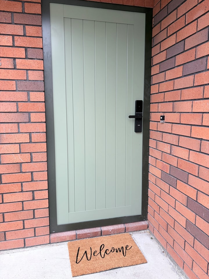 Bagend’s Delight • A Cosy, Modern Hobbit Hole - 팔머스턴 노스