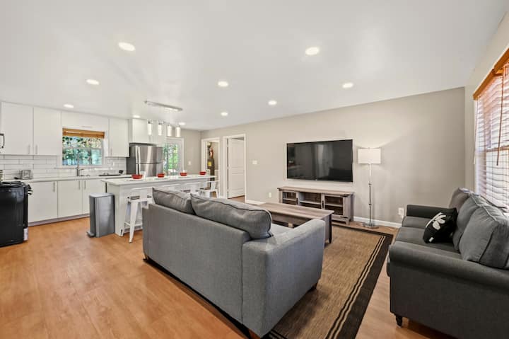 Modern Chamblee Retreat | Fenced Yard + Location! - Sandy Springs, GA