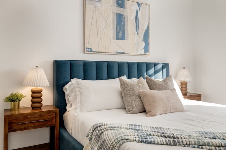 "Cozy Up" Brand New 3 Bdrm Th In Killarney! - Canada