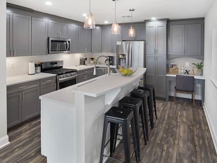 Luxury Downtown Frederick Condo - Frederick, MD