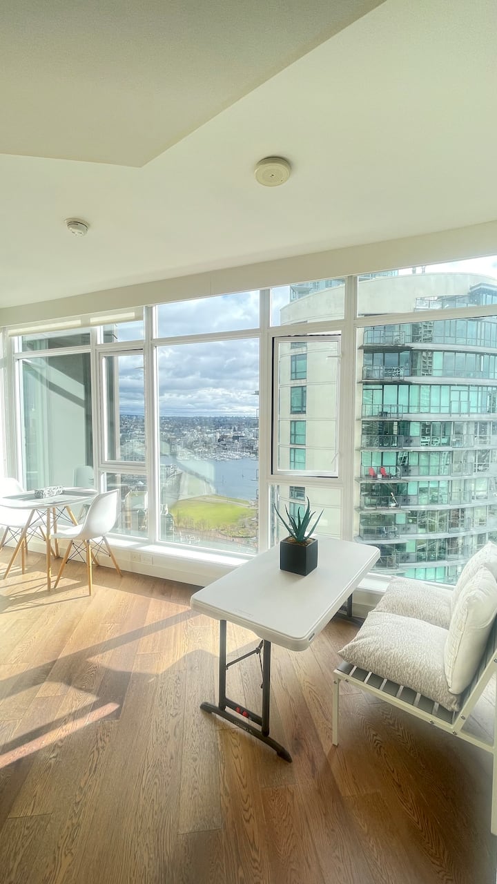 Modern 1br In Yaletown/ocean /Mountain/city View - North Vancouver