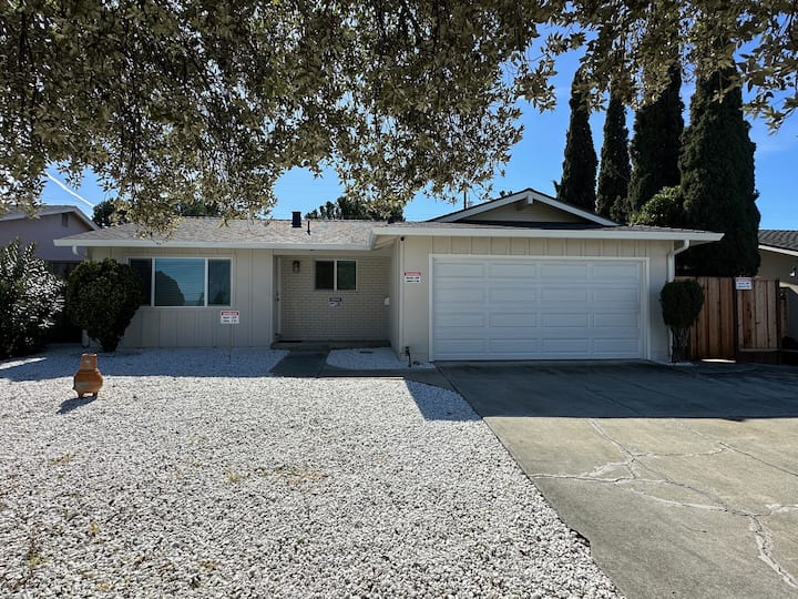 Newly Renovated House On Top Of The Hill. - San Jose, CA