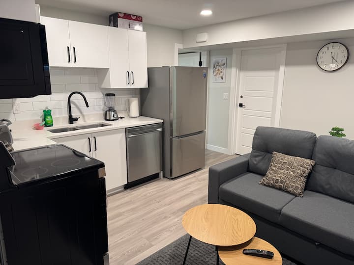 Alake Villa - Canada