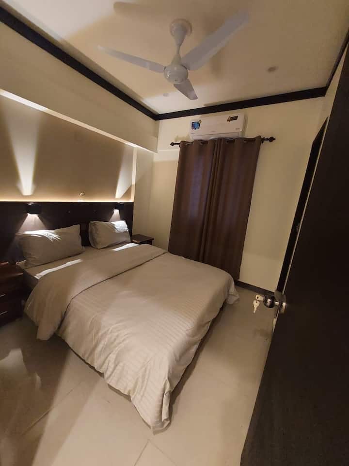 Best 2br Ensuite Sea View Apartment Dha - Karachi