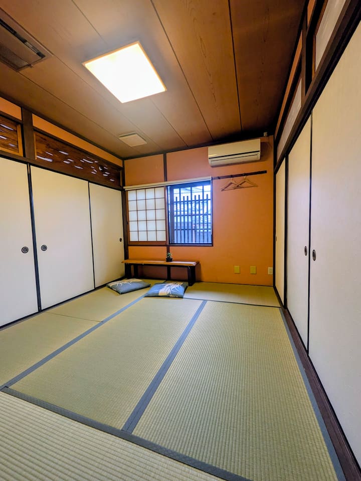 ゲストハウスミカタ　ダブルルーム
黒壁を味わう特等席　和室 - 나가하마시