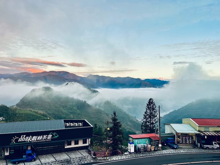 隙頂大象的天空
房源7 : 雙人雅房
(房外共用衛浴設備) - 판루 향