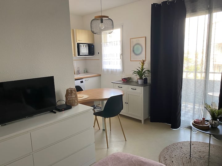 Un Studio Chaleureux - Rochefort, France