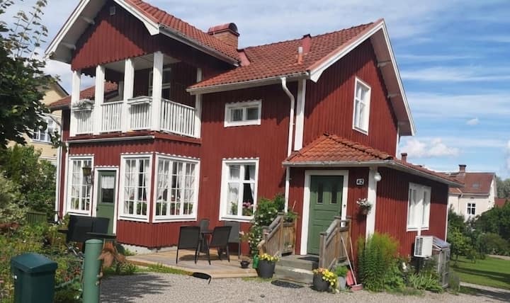 Mysig Lgh I Villa Nära Norasjön O Centrum I Nora - Nora
