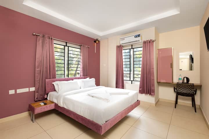Hotel Simqo Calicut Classic Room - Kozhikode