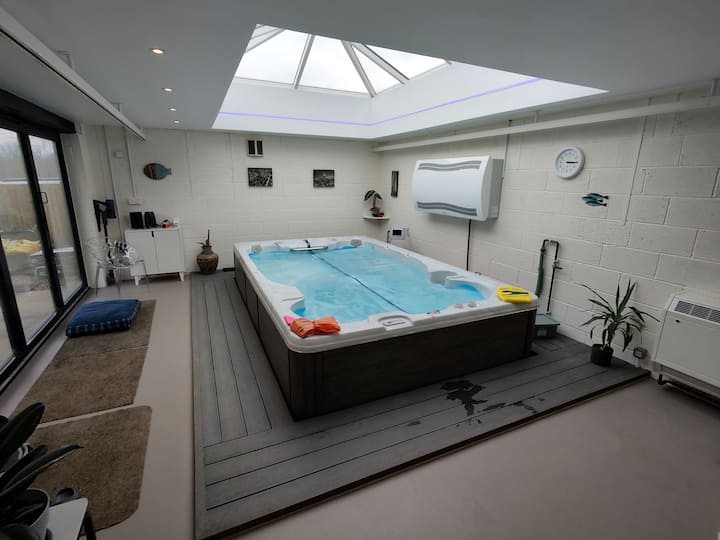 Double Room Close To M1 / M62 - 