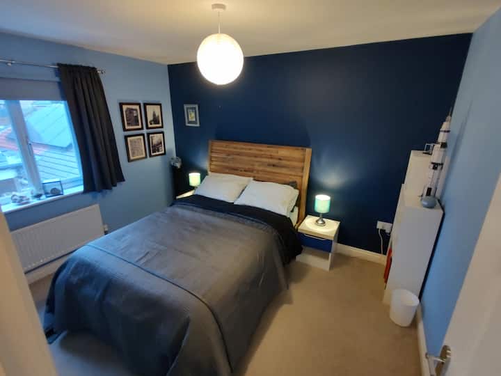 Double Room Close To M1 / M62 - Leeds