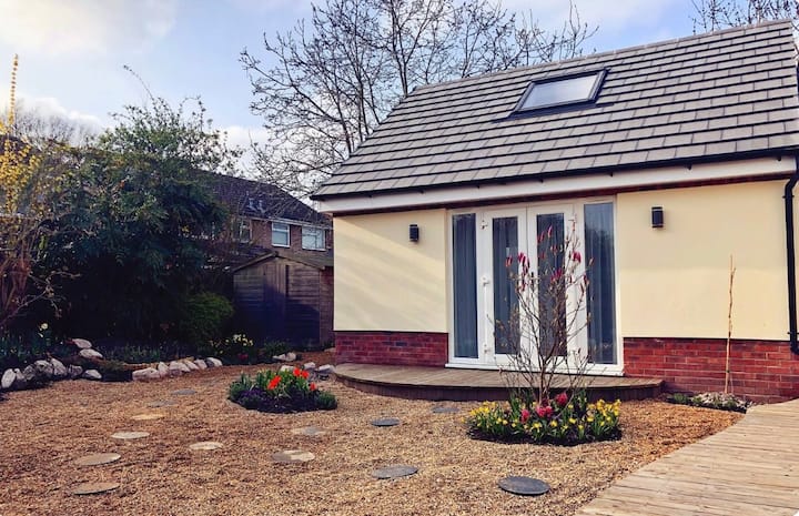 Semi-detached Bungalow - Cambridge