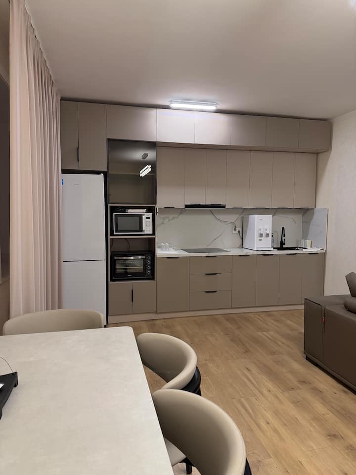 Newly Renovated Apt In Heart Of Ub - Ulaanbaatar