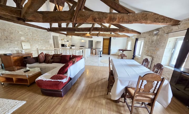 New ! Très Grand Appartement De Charme Rustique - Angoulême