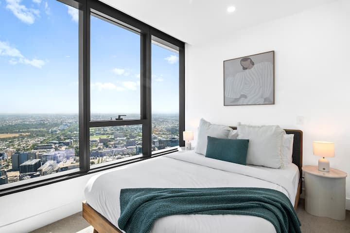 65th Floor Luxury 2br Apartment | Pool, Gym & Wifi - Kensington