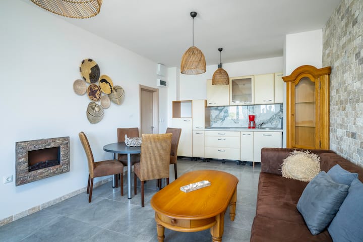 Sea Side Apart - Ahtopol