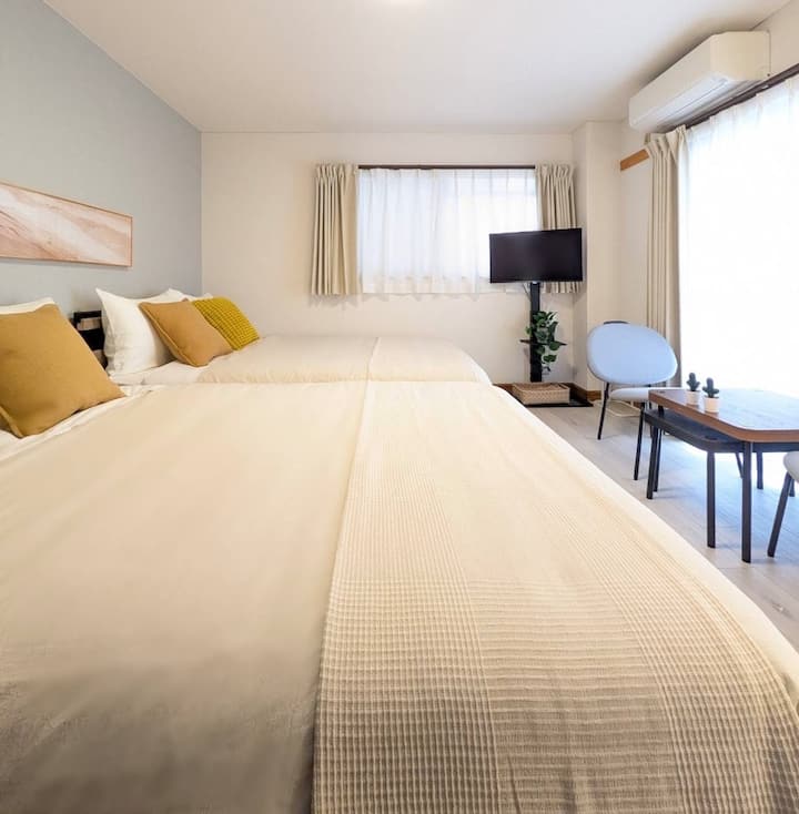 マリンメッセ徒歩8分｜2 Double Beds｜4名｜ライブ遠征に最適 - Fukuoka