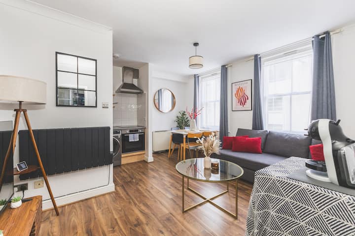 City Hideaway 4 Minutes To Liverpool St. Station - Londen