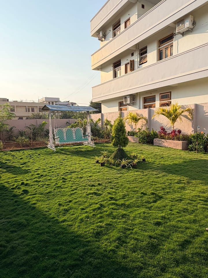 Mihira Home Stays, Hanamkonda - Entire 2bhk Apt - Warangal