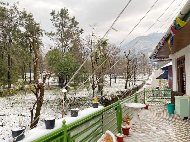 Mountain View Room | Walk To Landing Site - 比爾