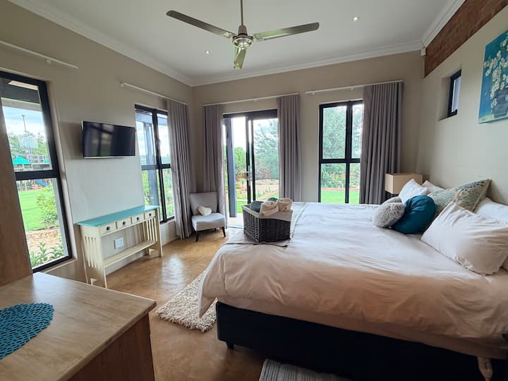 2 Bedroom Bliss! - Tierpoort