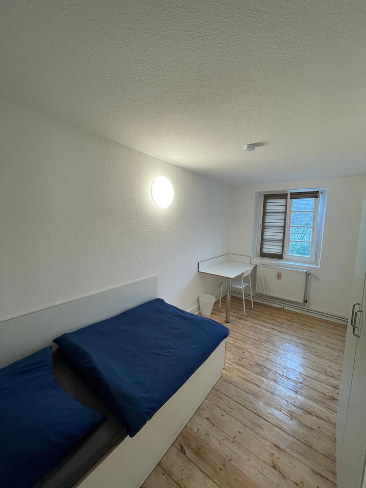 3 Einzelzimmer – Gute Lage In Solingen - Haan