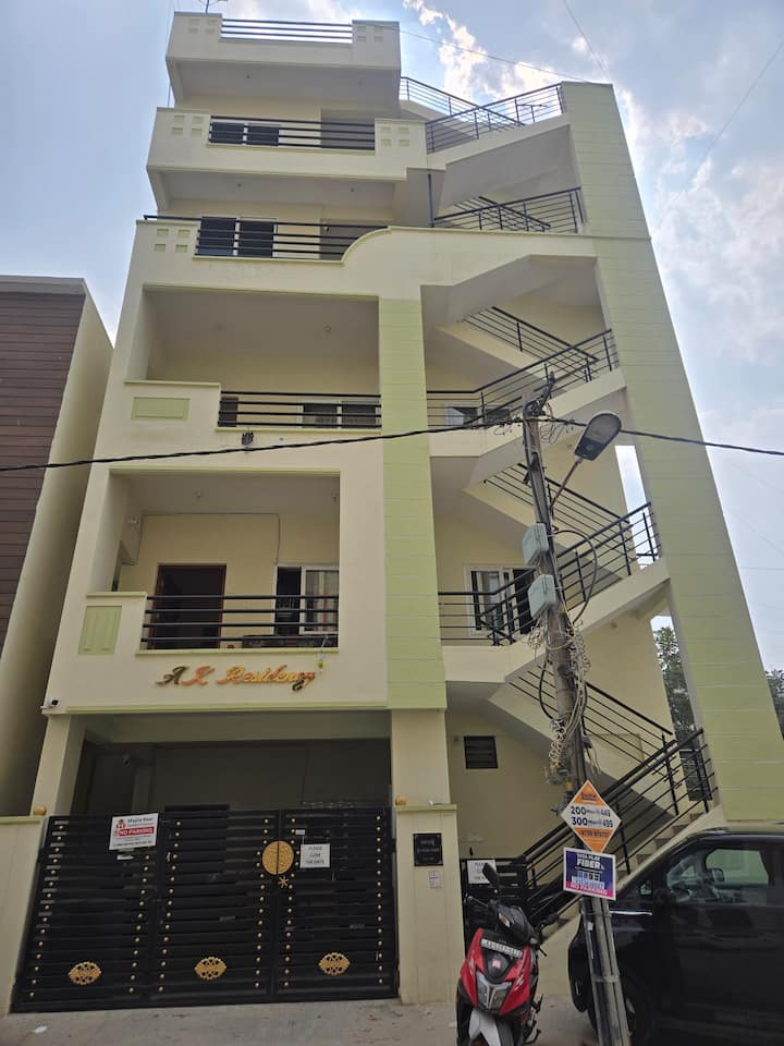 Manyata Tech Sunrise.-couple Friendly - Bangalore