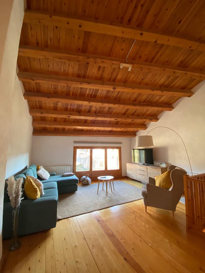 Casa De Piedra Y Madera En La Montaña. - La Pobla de Lillet