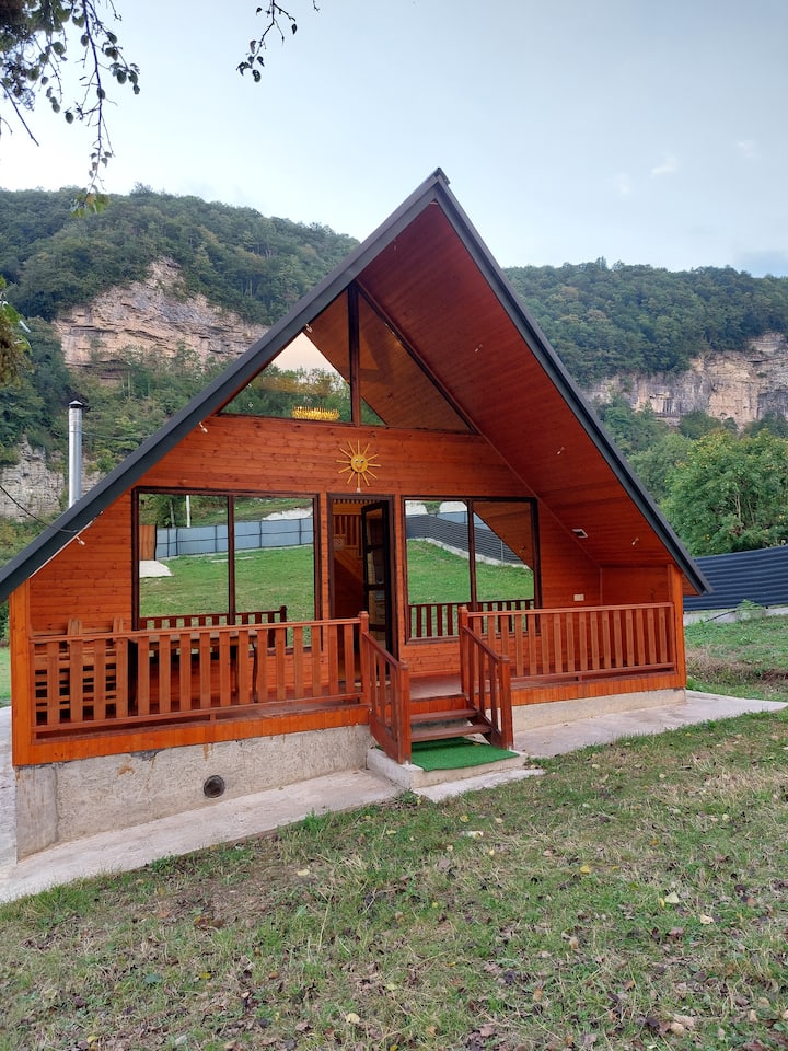 კოტეჯი" ფშუქები " გელოდებათ თბილი გარემო! ბუნებაში - Geórgia