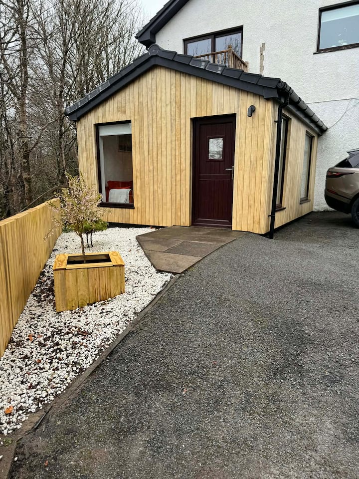 1 Manse Lane - ポートリー