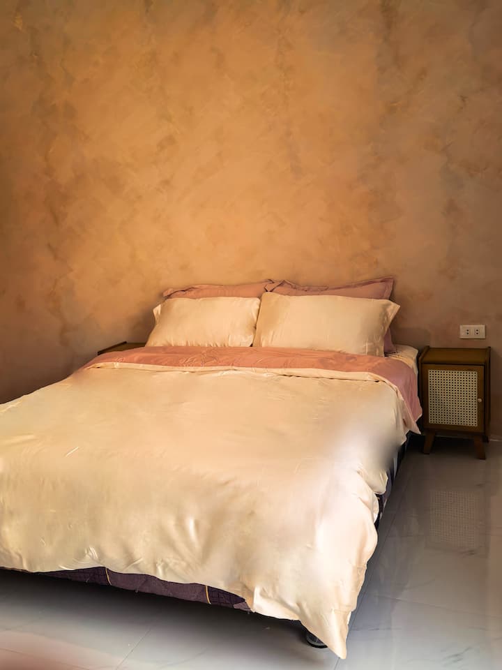 Pasithea Suite - Staycation - Sibulan