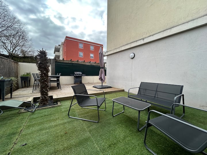 Appartement Avec Grande Terrasse Proche Du Centre - Meyzieu