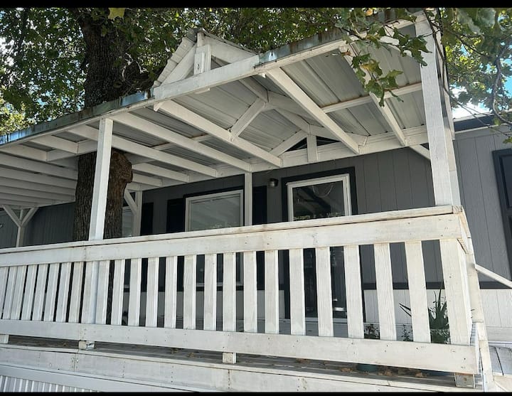 Manufactured Home Next To Dfw Airport - Grapevine, TX