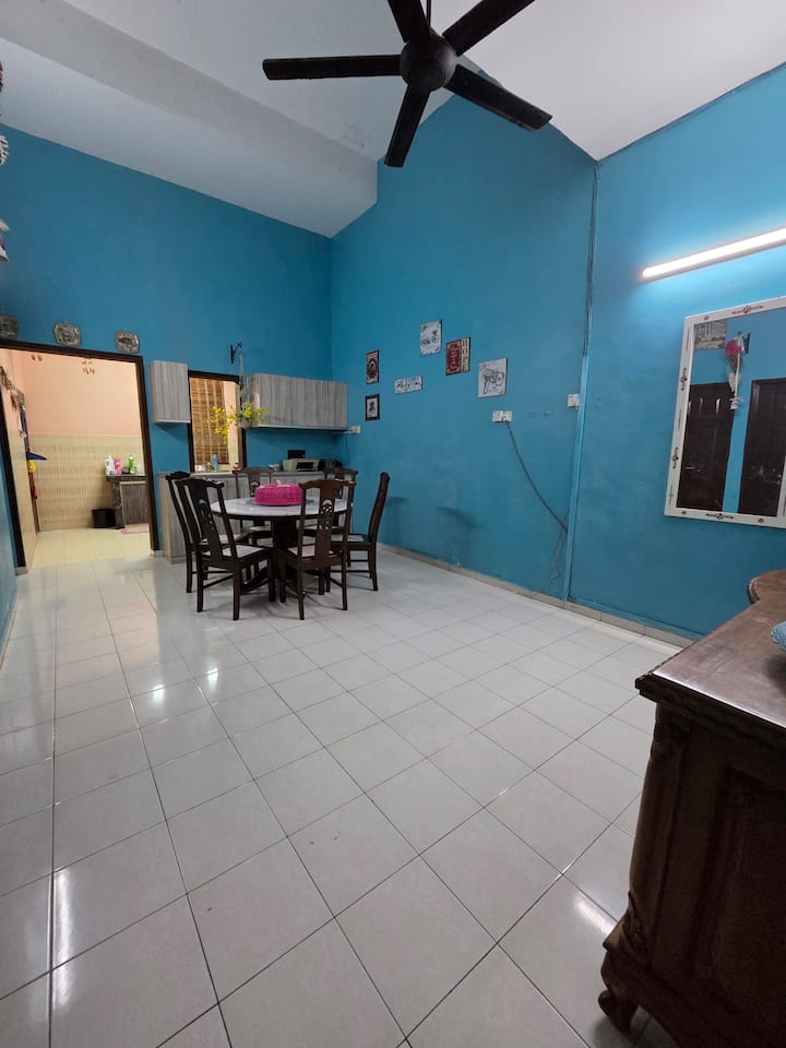 Spacious Homestay Largest Near Uitm Utp 8 Pax - Tanjung Tualang