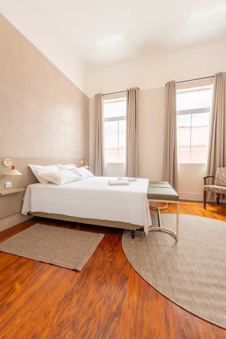 Quarto Duplo Em Casarão Central (Quarto 05) - Socorro