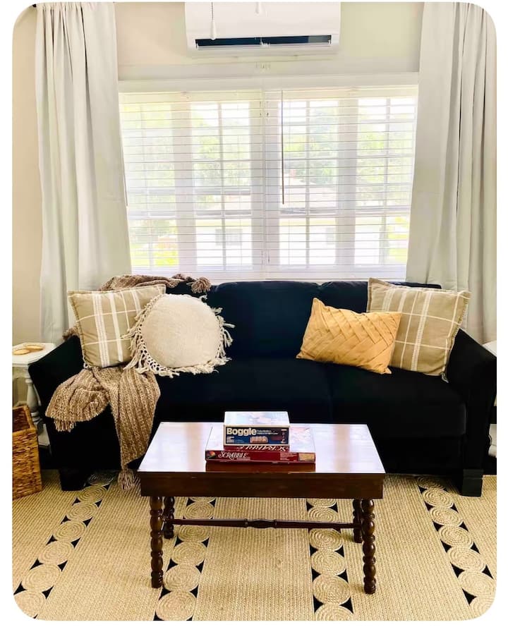 Lake Erie Camp Comfy *Apt C - Erie, PA