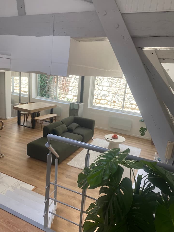 Magnifique T4 Rénové à Côté De La Cité Du Vin. - Bordeaux