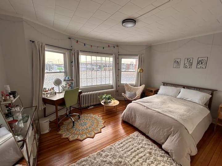 Spacious 3br Near West Hartford Center - West Hartford, CT