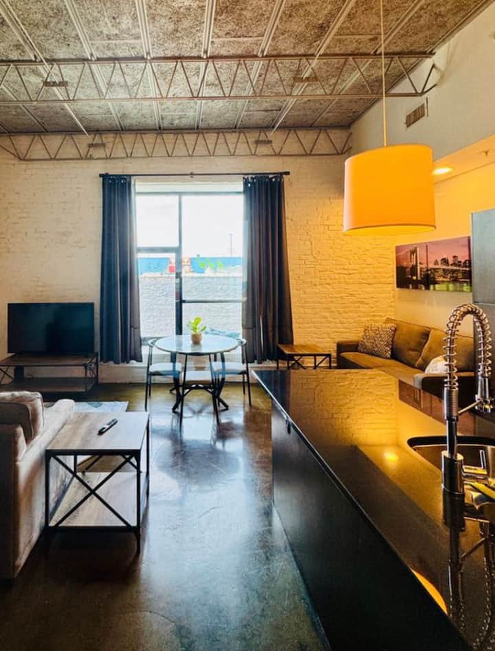Loft With Historic Charm & Modern Comfort - Roanoke, VA