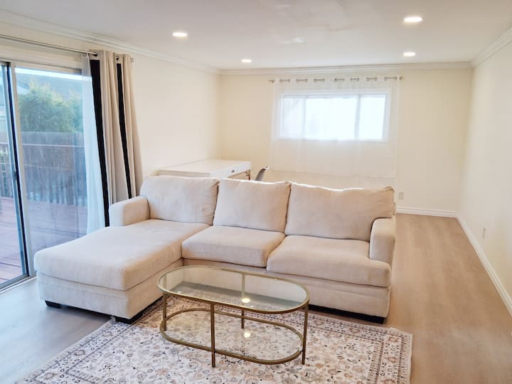 Relaxing Retreat With Premium Comfort - San Dimas, CA