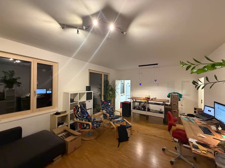 Helle Zwei Zimmer Wohnung Zentral In Schwabing - Munich