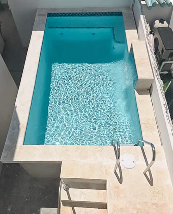 3 Bedroom/2 Bathroom 1 Block From The Beach - Puerto Rico