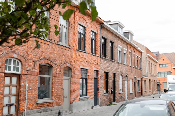 Behind The Trenches - Charming Historic Home Ypres - Ypres