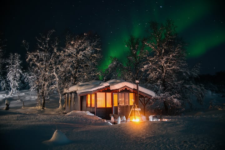 Unique & Cute Cabin By The Seaside - Tromsø
